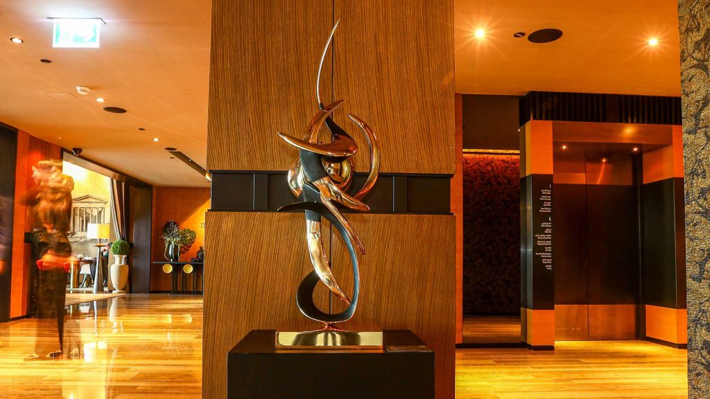 Gold The First Exhibition al Caesars Palace Dubai | Robb Report