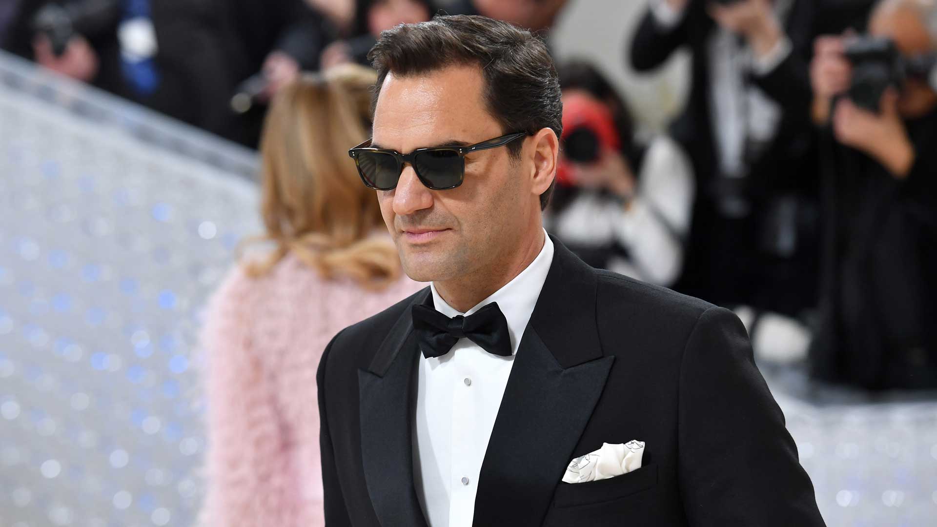 Roger Federer firma gli occhiali Oliver Peoples | Robb Report