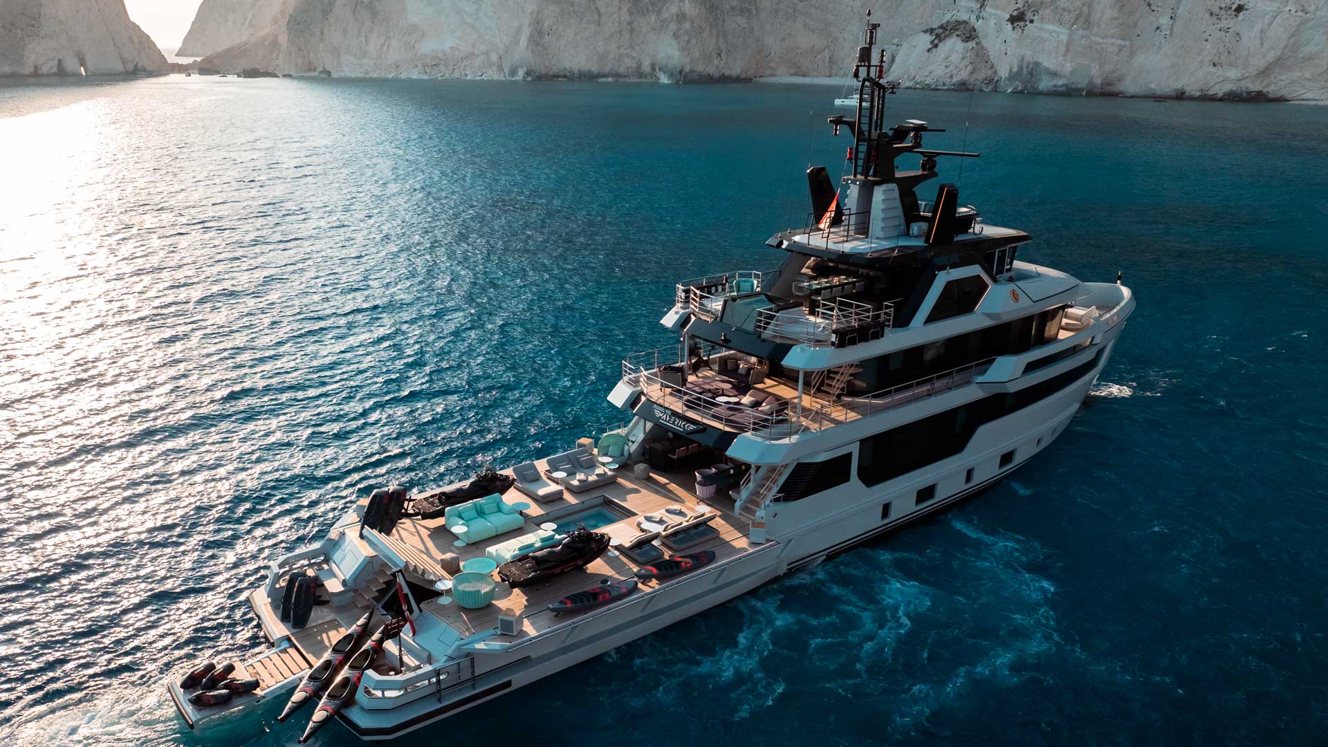 Maverick, il superyacht ispirato a Top Gun | Robb Report Italia
