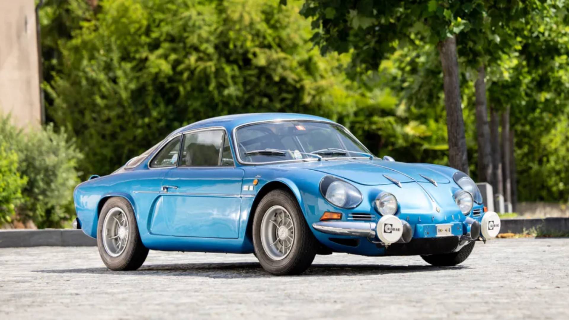 Alpine A110, una delle auto sportive più grandi di tutti i tempi
